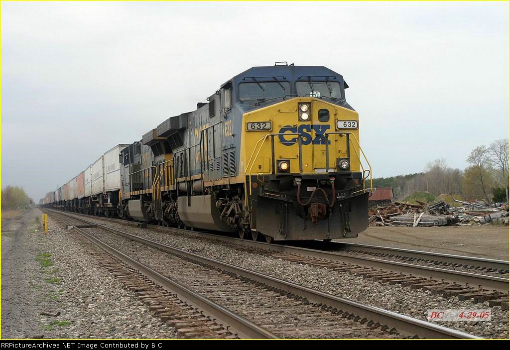 CSX 632 @ Central Av. 04/29/2005